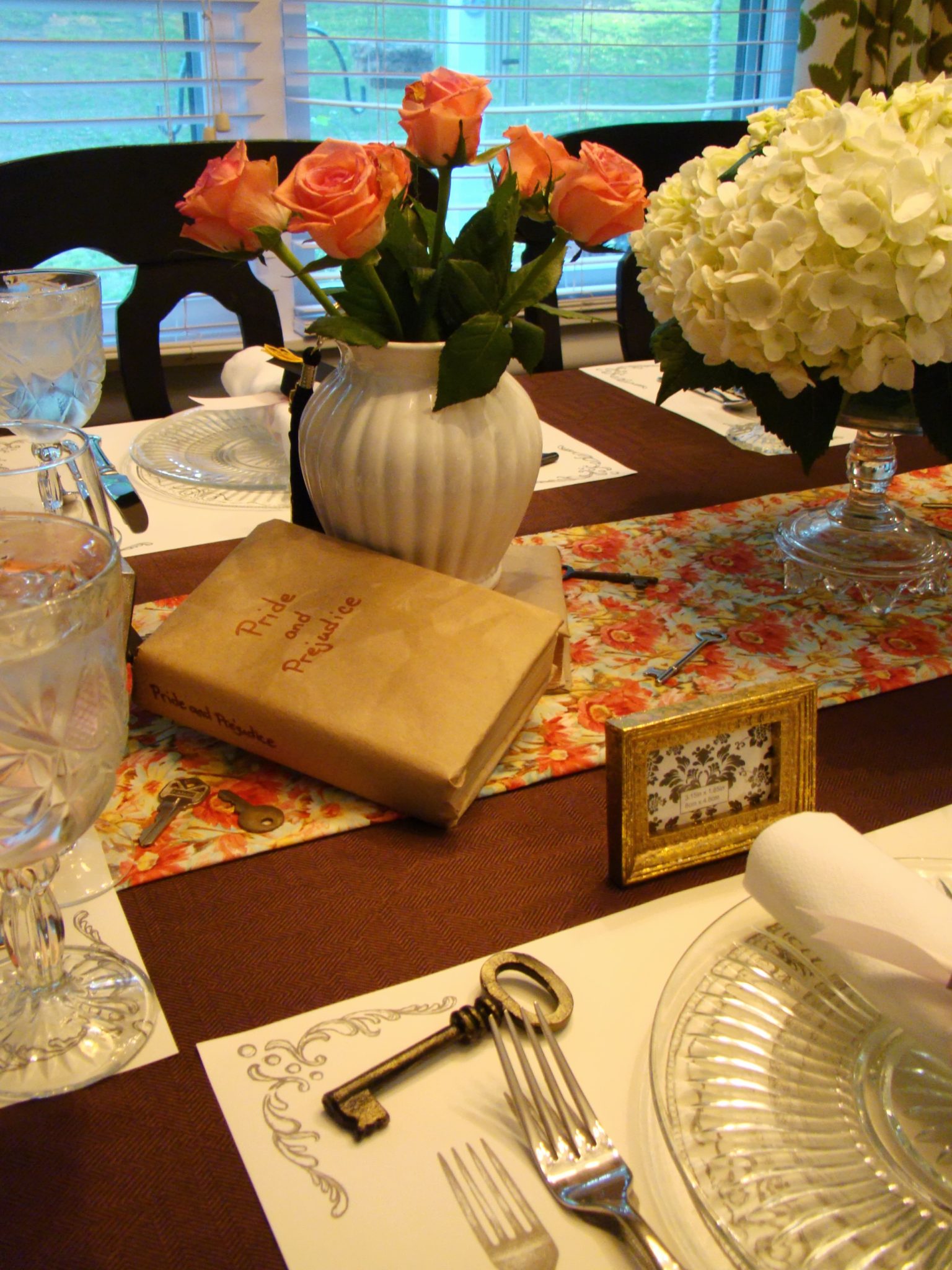 Graduation Tablescape – KarlaBrogden.com